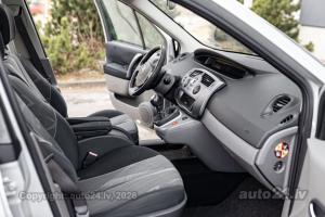 Renault Grand Scenic 2004 Tallina, ar dzinēja tilpumu 1.90 L un nobraukumu 99 tūkst. km par 2998 €, foto 11 vietnē AUTOMOTO.COM.LV
