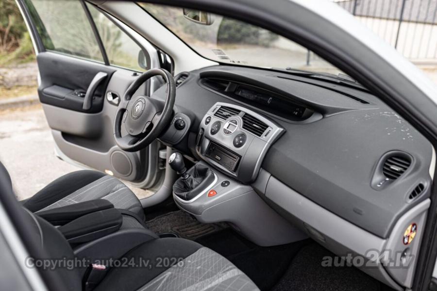 Renault Grand Scenic 2004 Tallina, ar dzinēja tilpumu 1.90 L un nobraukumu 99 tūkst. km par 2998 €, foto 14 vietnē AUTOMOTO.COM.LV