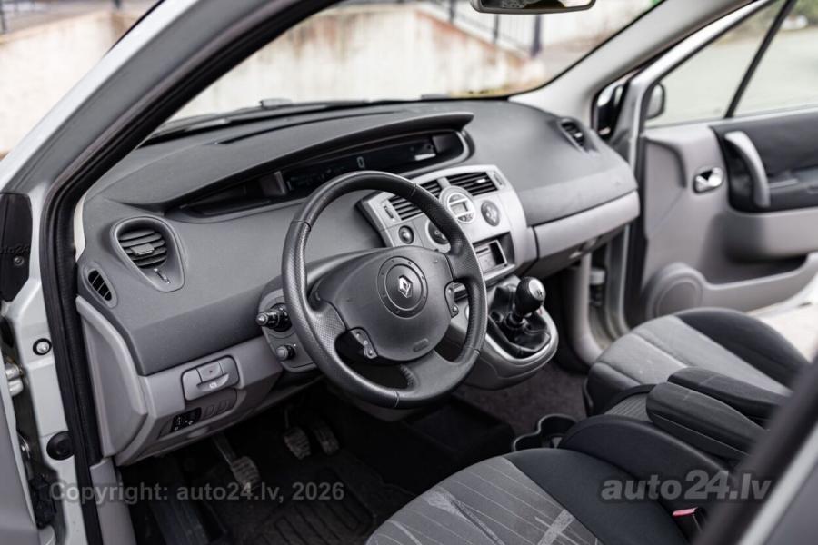 Renault Grand Scenic 2004 Tallina, ar dzinēja tilpumu 1.90 L un nobraukumu 99 tūkst. km par 2998 €, foto 19 vietnē AUTOMOTO.COM.LV