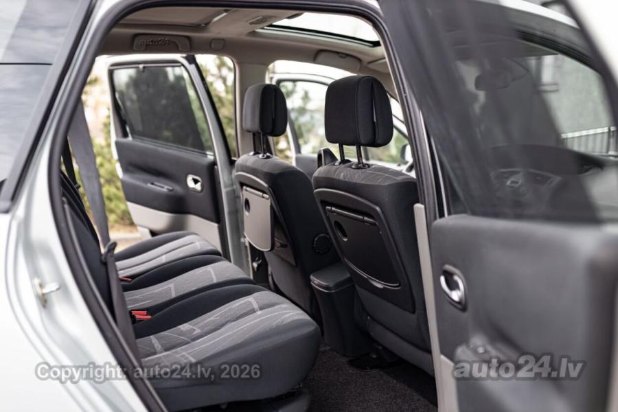 Renault Grand Scenic 2004 Tallina, ar dzinēja tilpumu 1.90 L un nobraukumu 99 tūkst. km par 2998 €, foto 8 vietnē AUTOMOTO.COM.LV