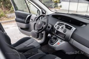 Renault Grand Scenic 2004 Tallina, ar dzinēja tilpumu 1.90 L un nobraukumu 99 tūkst. km par 2998 €, foto 15 vietnē AUTOMOTO.COM.LV
