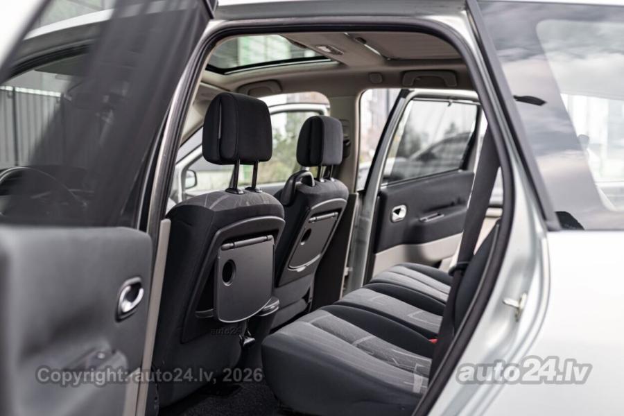 Renault Grand Scenic 2004 Tallina, ar dzinēja tilpumu 1.90 L un nobraukumu 99 tūkst. km par 2998 €, foto 16 vietnē AUTOMOTO.COM.LV
