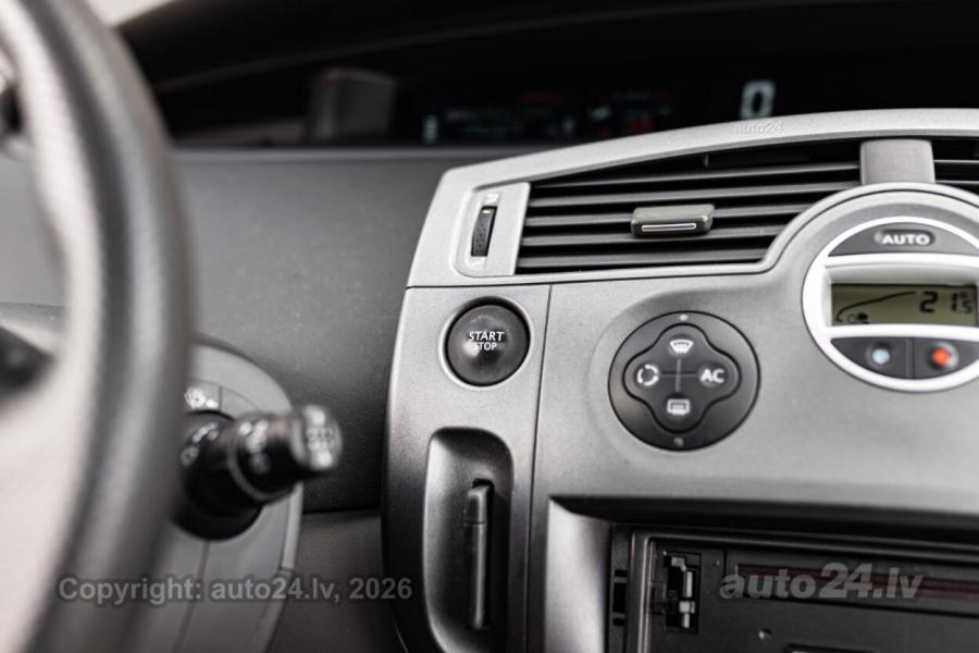 Renault Grand Scenic 2004 Tallina, ar dzinēja tilpumu 1.90 L un nobraukumu 99 tūkst. km par 2998 €, foto 22 vietnē AUTOMOTO.COM.LV