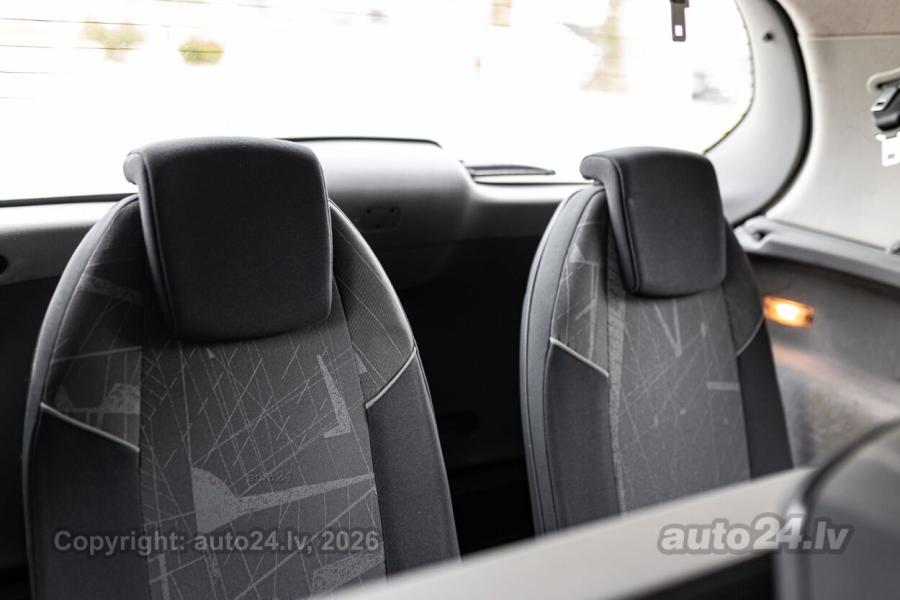 Renault Grand Scenic 2004 Tallina, ar dzinēja tilpumu 1.90 L un nobraukumu 99 tūkst. km par 2998 €, foto 24 vietnē AUTOMOTO.COM.LV