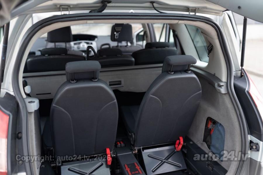 Renault Grand Scenic 2004 Tallina, ar dzinēja tilpumu 1.90 L un nobraukumu 99 tūkst. km par 2998 €, foto 25 vietnē AUTOMOTO.COM.LV