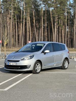 Renault Grand Scenic 2012 Rīga, ar dzinēja tilpumu 1.50 L un nobraukumu 367 tūkst. km par 2200 €, foto  vietnē AUTOMOTO.COM.LV