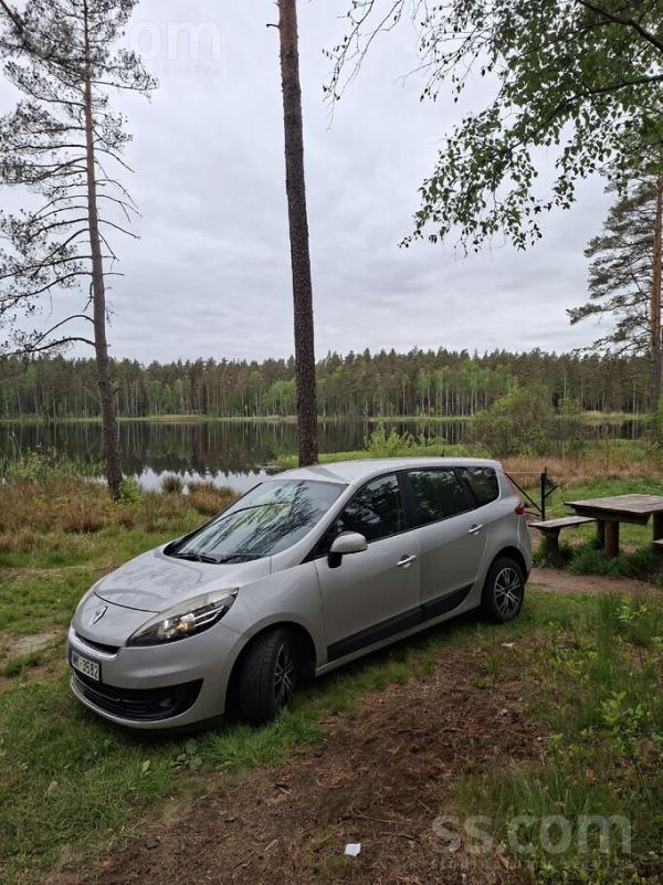 Renault Grand Scenic 2013 in Riga, with an engine capacity of 1.50 L and mileage of 272 thousand km for 2600 €, photo 4 on AUTOMOTO.COM.LV