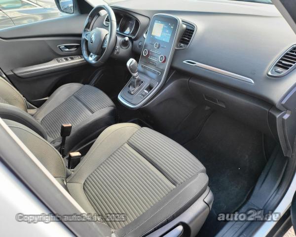 White Renault Grand Scenic 2019 in Tallinn, with an engine capacity of 1.70 L and mileage of 271 thousand km for 7950 €, photo 9 on AUTOMOTO.COM.LV