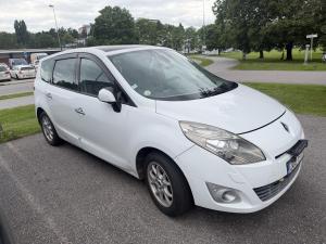 Balts Renault Grand Scenic 2009 Pērnava, ar dzinēja tilpumu 2.00 L un nobraukumu 249 tūkst. km par 3800 €, foto 6 vietnē AUTOMOTO.COM.LV