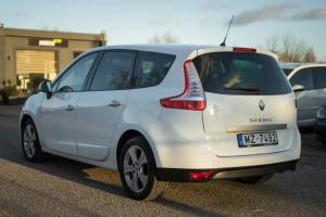 Balts Renault Grand Scenic 2010 Liepāja, ar dzinēja tilpumu 2.00 L un nobraukumu 239 tūkst. km par 6350 €, foto 3 vietnē AUTOMOTO.COM.LV