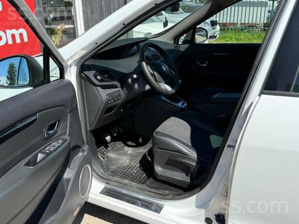 White Renault Grand Scenic 2012 in Riga, with an engine capacity of 1.50 L and mileage of 311 thousand km for 2490 €, photo 9 on AUTOMOTO.COM.LV