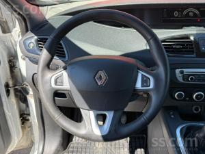 White Renault Grand Scenic 2012 in Riga, with an engine capacity of 1.50 L and mileage of 311 thousand km for 2490 €, photo 17 on AUTOMOTO.COM.LV
