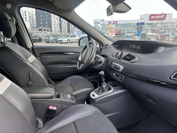 Balts Renault Grand Scenic 2012 Viļņa, ar dzinēja tilpumu 1.60 L un nobraukumu 254 tūkst. km par 2600 €, foto 6 vietnē AUTOMOTO.COM.LV