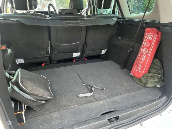 Balts Renault Grand Scenic 2012 Viļņa, ar dzinēja tilpumu 1.60 L un nobraukumu 254 tūkst. km par 2600 €, foto 10 vietnē AUTOMOTO.COM.LV