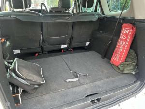 White Renault Grand Scenic 2012 in Vilnius, with an engine capacity of 1.60 L and mileage of 254 thousand km for 2600 €, photo 11 on AUTOMOTO.COM.LV