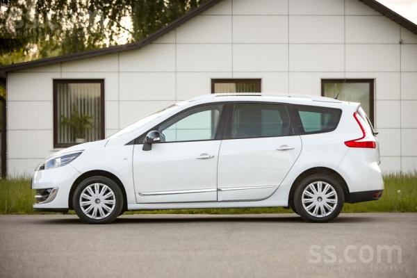 White Renault Grand Scenic 2013 in Jelgava, with an engine capacity of 1.50 L and mileage of 260 thousand km for 4999 €, photo 6 on AUTOMOTO.COM.LV