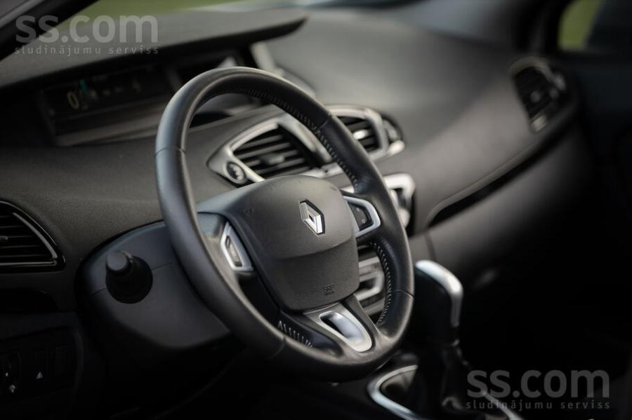 Balts Renault Grand Scenic 2013 Jelgava, ar dzinēja tilpumu 1.50 L un nobraukumu 260 tūkst. km par 4999 €, foto 24 vietnē AUTOMOTO.COM.LV