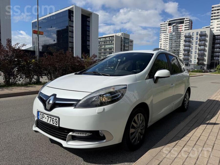 White Renault Grand Scenic 2013 in Riga, with an engine capacity of 1.50 L and mileage of 273 thousand km for 3890 €, photo 4 on AUTOMOTO.COM.LV