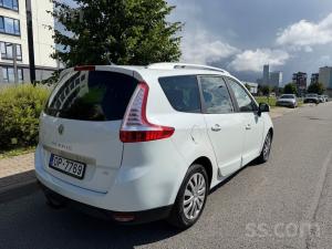 White Renault Grand Scenic 2013 in Riga, with an engine capacity of 1.50 L and mileage of 273 thousand km for 3890 €, photo 6 on AUTOMOTO.COM.LV