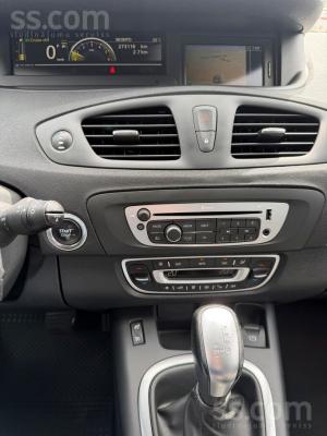 White Renault Grand Scenic 2013 in Riga, with an engine capacity of 1.50 L and mileage of 273 thousand km for 3890 €, photo 9 on AUTOMOTO.COM.LV