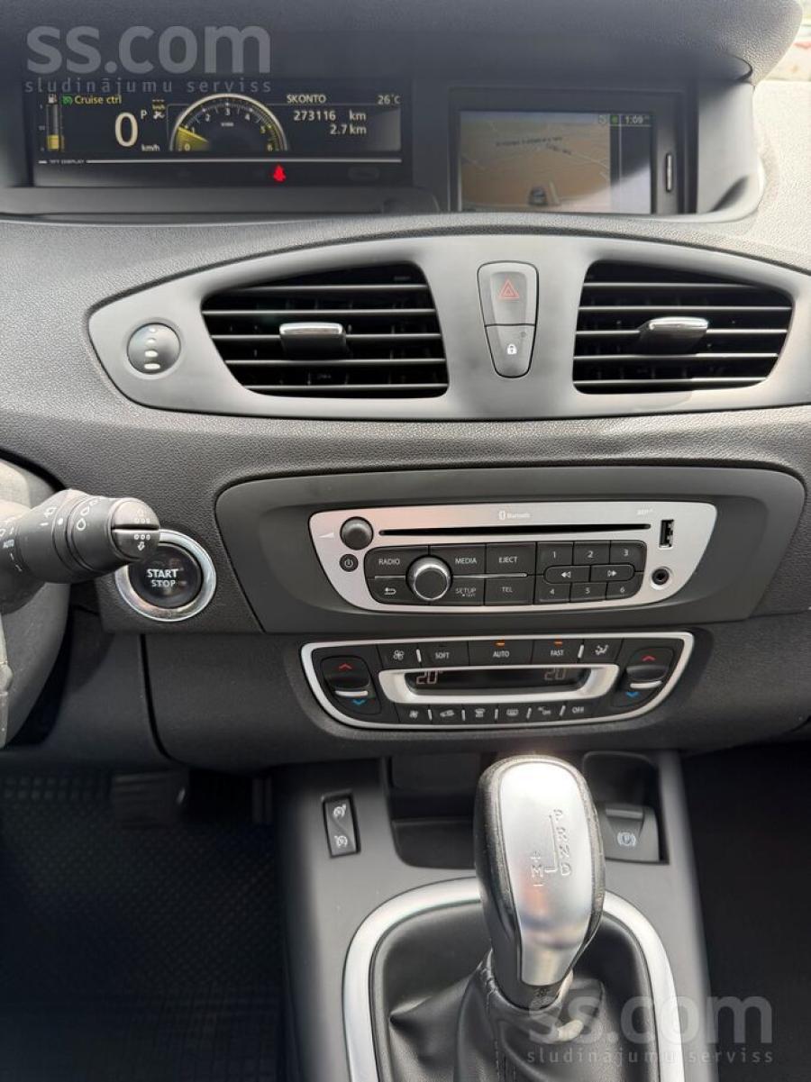 White Renault Grand Scenic 2013 in Riga, with an engine capacity of 1.50 L and mileage of 273 thousand km for 3890 €, photo 9 on AUTOMOTO.COM.LV