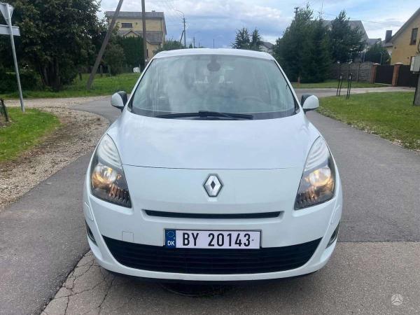 Balts Renault Grand Scenic 2013 Šauļi, ar dzinēja tilpumu 1.46 L un nobraukumu 260 tūkst. km par 2695 €, foto 5 vietnē AUTOMOTO.COM.LV