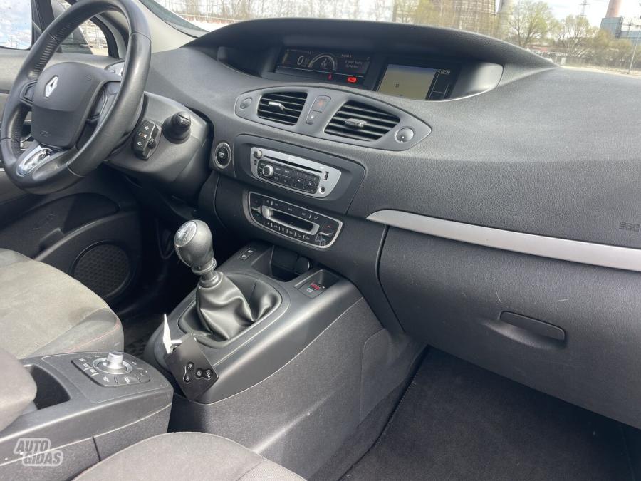 Balts Renault Grand Scenic 2014 Kauņa, ar dzinēja tilpumu 1.60 L un nobraukumu 320 tūkst. km par 4450 €, foto 22 vietnē AUTOMOTO.COM.LV