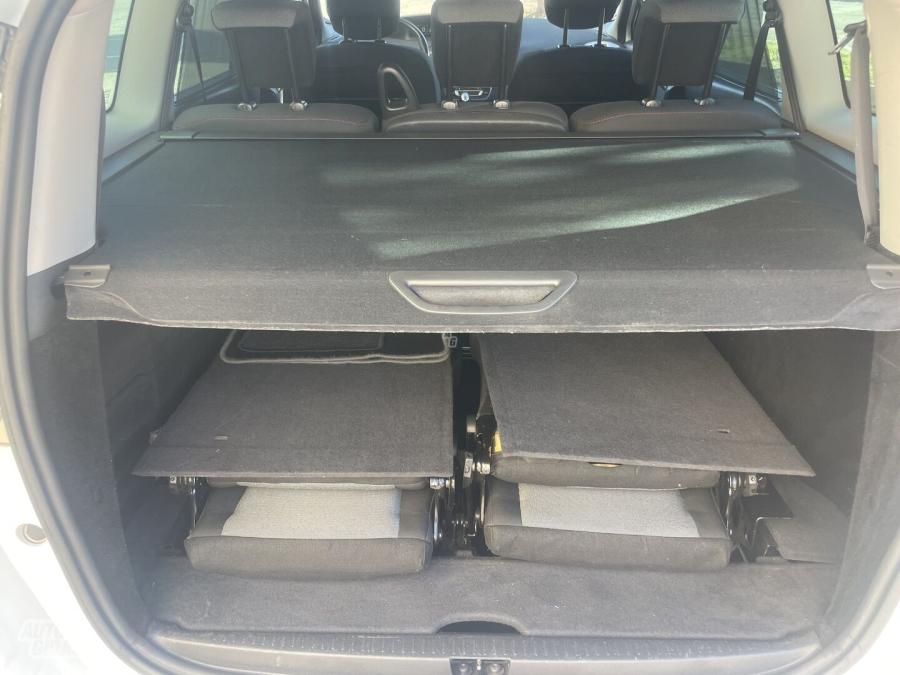 White Renault Grand Scenic 2014 in Kaunas, with an engine capacity of 1.60 L and mileage of 330 thousand km for 4300 €, photo 23 on AUTOMOTO.COM.LV