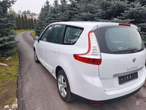 White Renault Grand Scenic 2015 in Utena, with an engine capacity of 1.46 L and mileage of 199 thousand km for 4650 €, photo 4 on AUTOMOTO.COM.LV