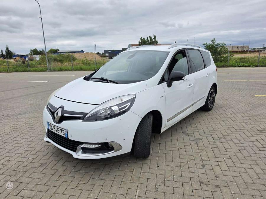White Renault Grand Scenic 2015 in Taurage, with an engine capacity of 1.46 L and mileage of 235 thousand km for 4200 €, photo 1 on AUTOMOTO.COM.LV
