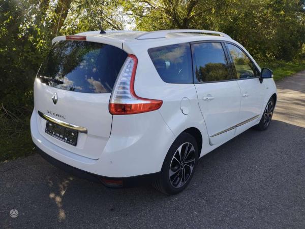 White Renault Grand Scenic 2015 in Kaunas, with an engine capacity of 1.60 L and mileage of 240 thousand km for 4950 €, photo 5 on AUTOMOTO.COM.LV