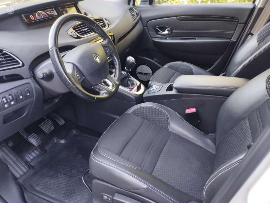White Renault Grand Scenic 2015 in Kaunas, with an engine capacity of 1.60 L and mileage of 240 thousand km for 4950 €, photo 6 on AUTOMOTO.COM.LV