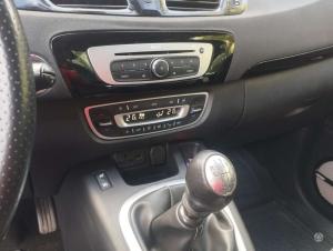 White Renault Grand Scenic 2015 in Kaunas, with an engine capacity of 1.60 L and mileage of 240 thousand km for 4950 €, photo 7 on AUTOMOTO.COM.LV