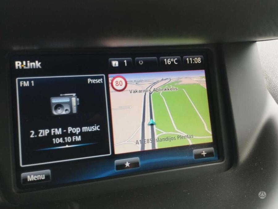 White Renault Grand Scenic 2015 in Kaunas, with an engine capacity of 1.60 L and mileage of 240 thousand km for 4950 €, photo 8 on AUTOMOTO.COM.LV