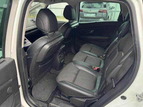 White Renault Grand Scenic 2016 in Kaunas, with an engine capacity of 1.60 L and mileage of 180 thousand km for 7250 €, photo 10 on AUTOMOTO.COM.LV