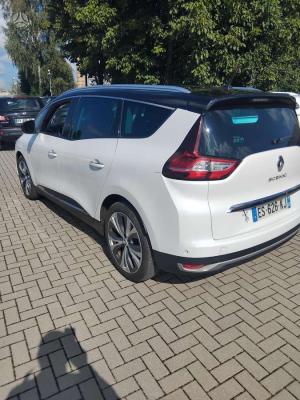 Balts Renault Grand Scenic 2017 Tauragė, ar dzinēja tilpumu 1.60 L un nobraukumu 218 tūkst. km par 7450 €, foto 5 vietnē AUTOMOTO.COM.LV