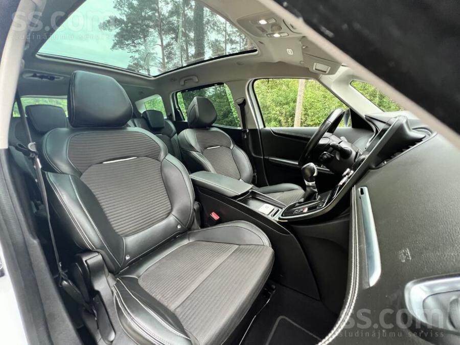 White Renault Grand Scenic 2017 in Riga, with an engine capacity of 1.60 L and mileage of 0 thousand km for 8990 €, photo 21 on AUTOMOTO.COM.LV