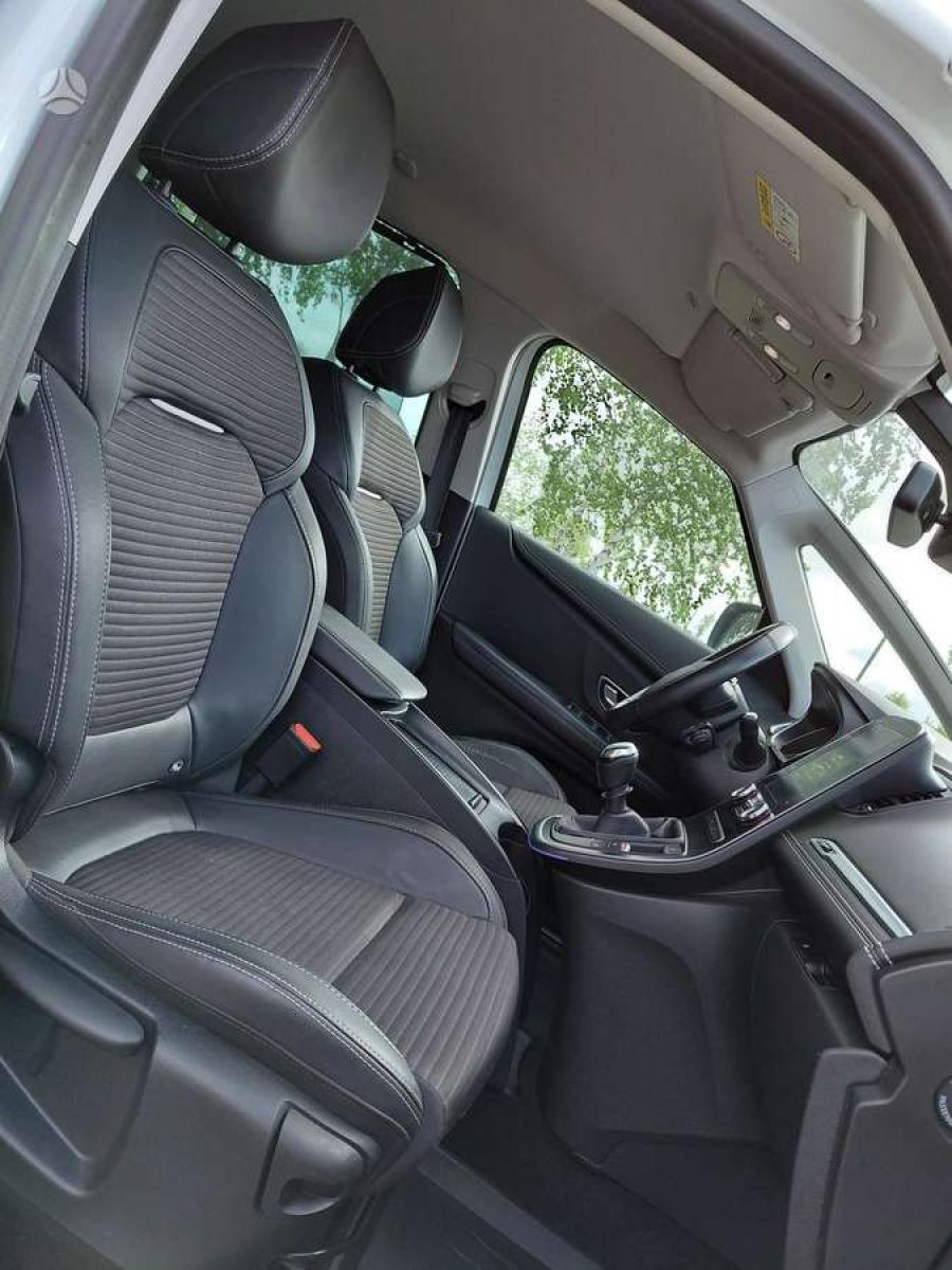 Balts Renault Grand Scenic 2017 Vilkaviškis, ar dzinēja tilpumu 1.20 L un nobraukumu 166 tūkst. km par 8600 €, foto 24 vietnē AUTOMOTO.COM.LV