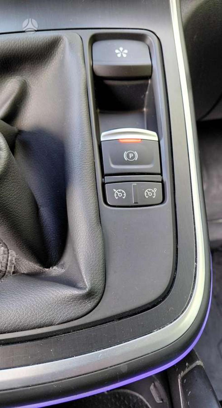 Balts Renault Grand Scenic 2017 Vilkaviškis, ar dzinēja tilpumu 1.20 L un nobraukumu 166 tūkst. km par 8600 €, foto 26 vietnē AUTOMOTO.COM.LV