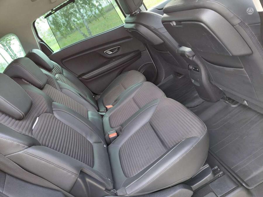 Balts Renault Grand Scenic 2017 Vilkaviškis, ar dzinēja tilpumu 1.20 L un nobraukumu 166 tūkst. km par 8600 €, foto 28 vietnē AUTOMOTO.COM.LV