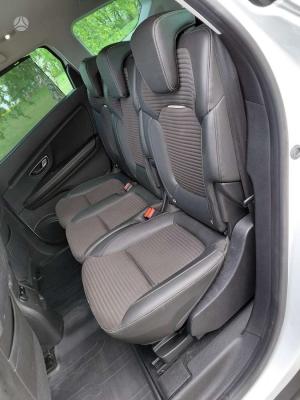 Balts Renault Grand Scenic 2017 Vilkaviškis, ar dzinēja tilpumu 1.20 L un nobraukumu 166 tūkst. km par 8600 €, foto 29 vietnē AUTOMOTO.COM.LV
