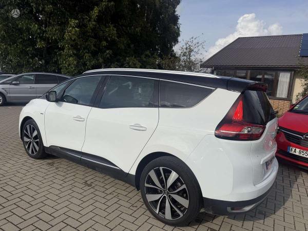 Renault Grand Scenic 2018 in Taurage on AUTOMOTO.COM.LV White Renault Grand Scenic 2018 in Taurage, with an engine capacity of 1.46 L and mileage of 400 thousand km for 6800 €, photo 4 on AUTOMOTO.COM.LV