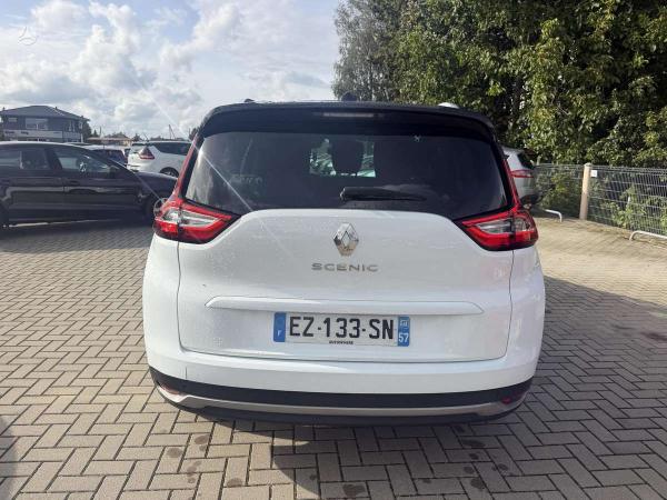 Renault Grand Scenic 2018 in Taurage on AUTOMOTO.COM.LV White Renault Grand Scenic 2018 in Taurage, with an engine capacity of 1.46 L and mileage of 400 thousand km for 6800 €, photo 9 on AUTOMOTO.COM.LV