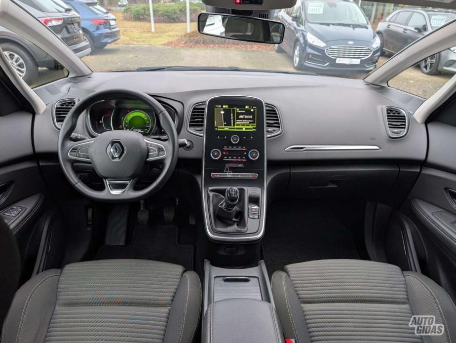White Renault Grand Scenic 2019 in Kaunas, with an engine capacity of 1.70 L and mileage of 25 thousand km for 22694 €, photo 13 on AUTOMOTO.COM.LV
