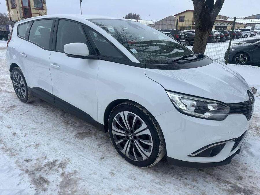 White Renault Grand Scenic 2019 in Taurage, with an engine capacity of 1.75 L and mileage of 232 thousand km for 7700 €, photo 3 on AUTOMOTO.COM.LV