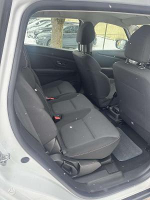 White Renault Grand Scenic 2019 in Taurage, with an engine capacity of 1.75 L and mileage of 232 thousand km for 7700 €, photo 16 on AUTOMOTO.COM.LV