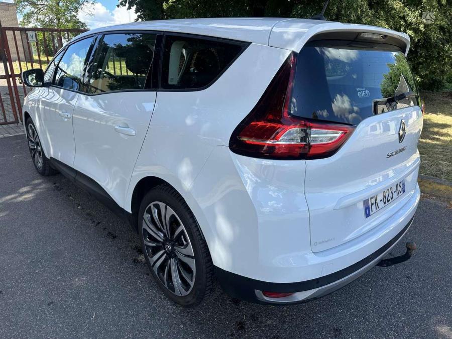White Renault Grand Scenic 2019 in Taurage, with an engine capacity of 1.75 L and mileage of 234 thousand km for 7200 €, photo 8 on AUTOMOTO.COM.LV