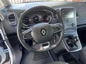 White Renault Grand Scenic 2019 in Taurage, with an engine capacity of 1.75 L and mileage of 234 thousand km for 7200 €, photo 12 on AUTOMOTO.COM.LV