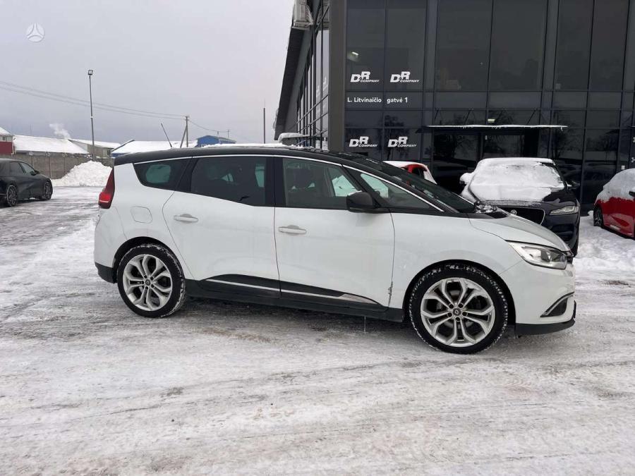 White Renault Grand Scenic 2020 in Taurage, with an engine capacity of 1.70 L and mileage of 215 thousand km for 7700 €, photo 2 on AUTOMOTO.COM.LV