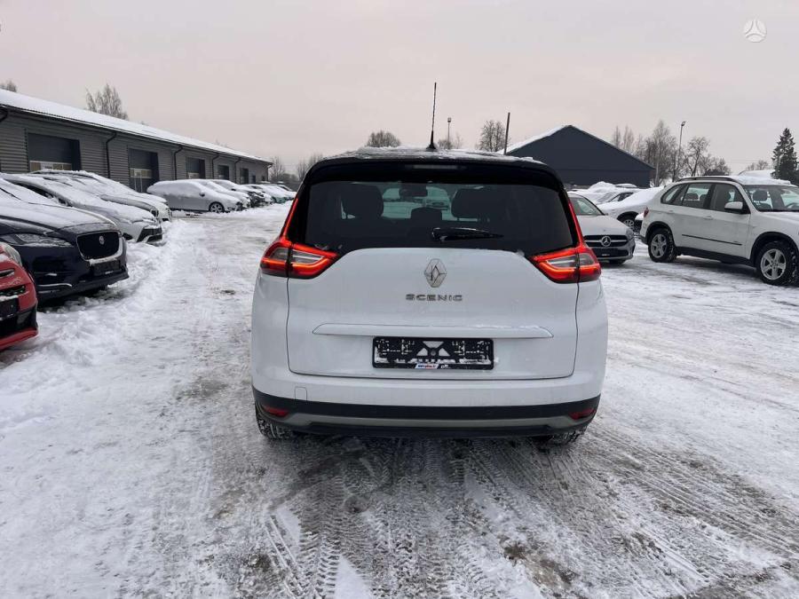 White Renault Grand Scenic 2020 in Taurage, with an engine capacity of 1.70 L and mileage of 215 thousand km for 7700 €, photo 9 on AUTOMOTO.COM.LV